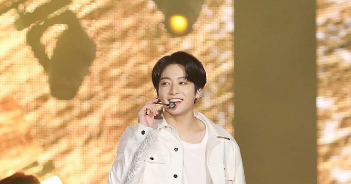 Bts 정국 솔로 2곡 빌보드 톱10에 음원 인기 롱런