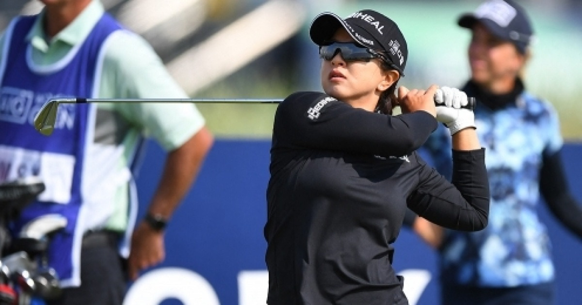 김세영, AIG여자오픈 2R 1타차 공동3위..박인비는 가까스로 컷 통과 [LPGA]