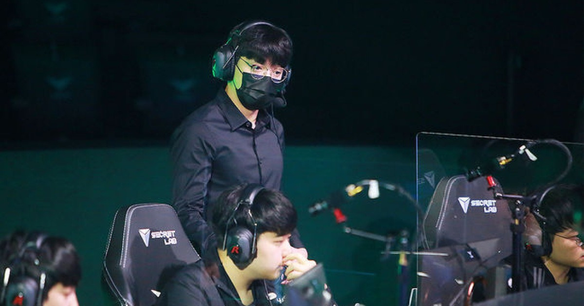 LCK 최고 승부사 '꼬마' 김정균 감독, 첫 V10 보인다 [Oh!쎈 롤챔스]