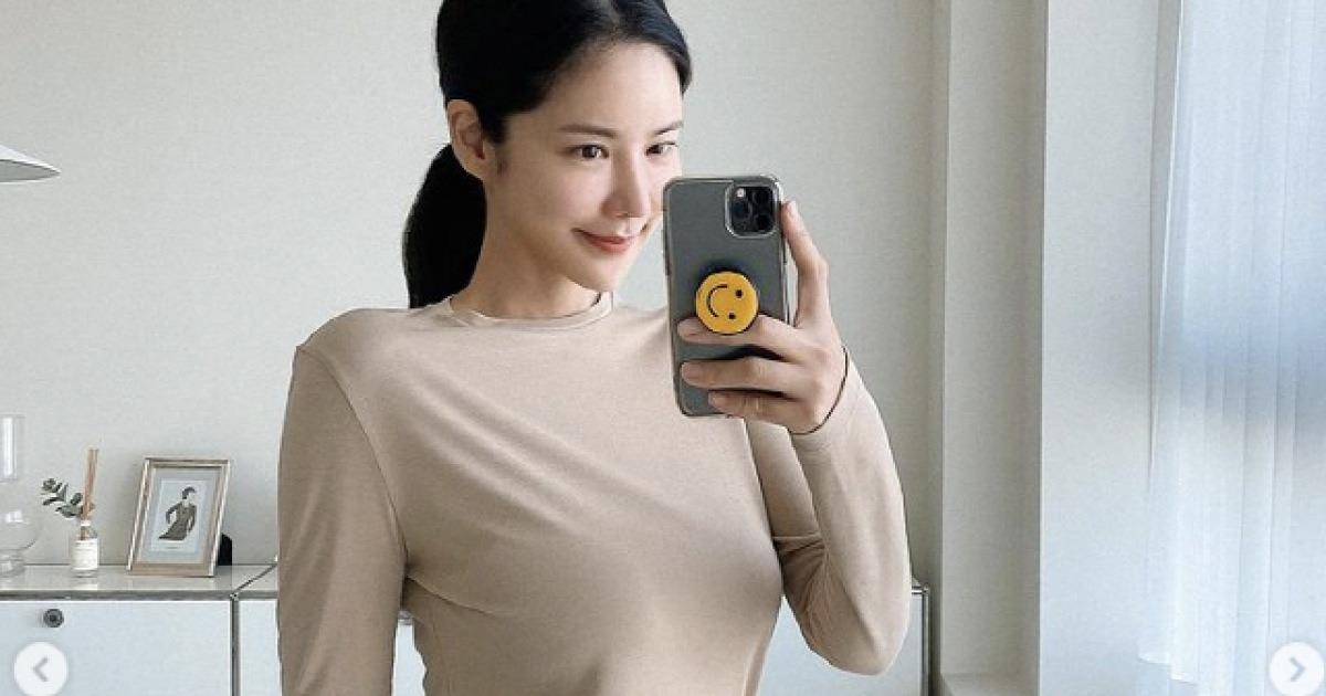 '164cm·48kg' 김준희, '과도하게 바짝 올라간' 어깨..살 더 빠졌나 '근황 공개'