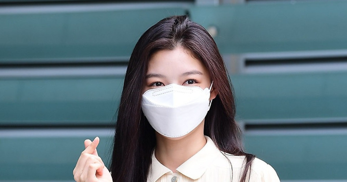 [T포토] 김유정 '손하트로 남심 저격'