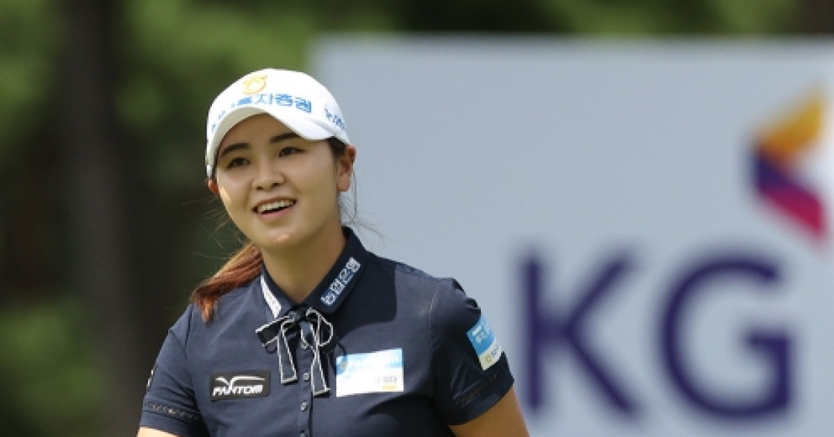 이가영, '신데렐라 탄생의 무대'에서 1타차 역전 우승 도전 [KLPGA KG·이데일리 오픈]