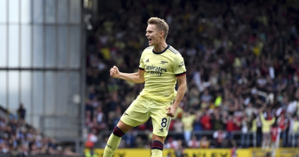 [EPL 5R] '외데고르 환상 프리킥 결승골' 아스널, 번리에 1-0 승리