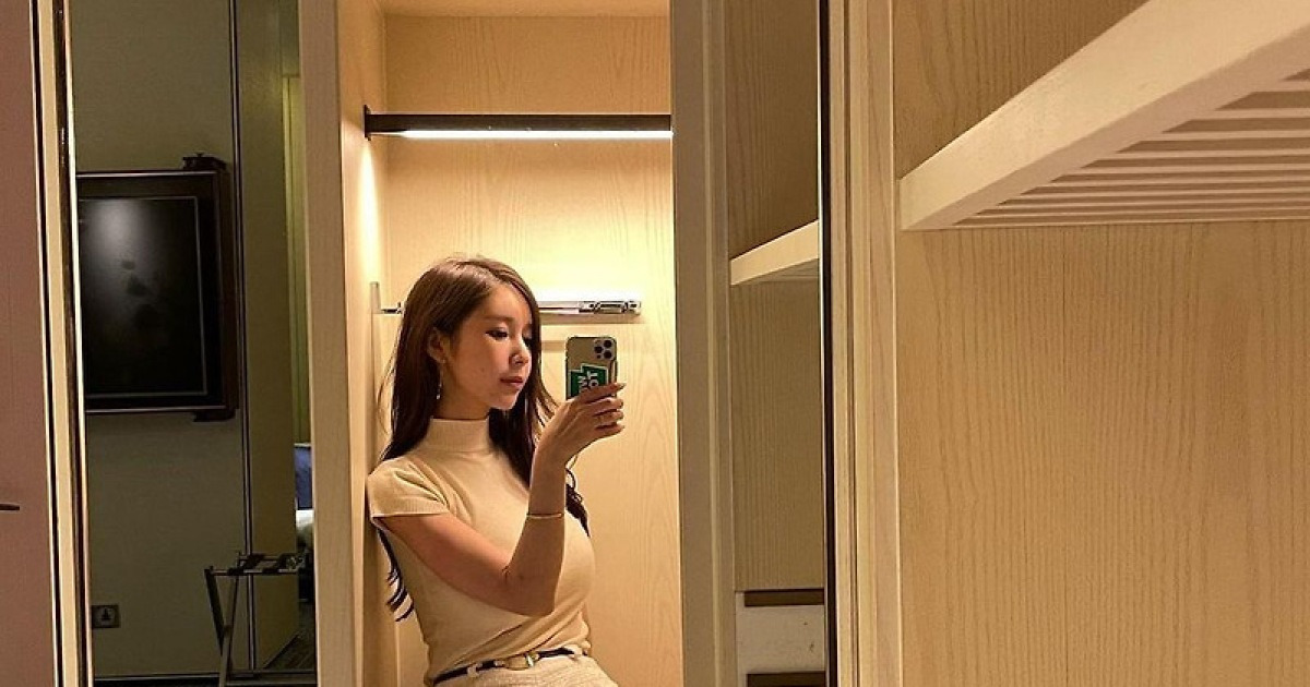 '169cm·47kg' 야옹이 작가, 5성급 호텔서 뽐낸 8등신 완벽 몸매..마네킹인 줄