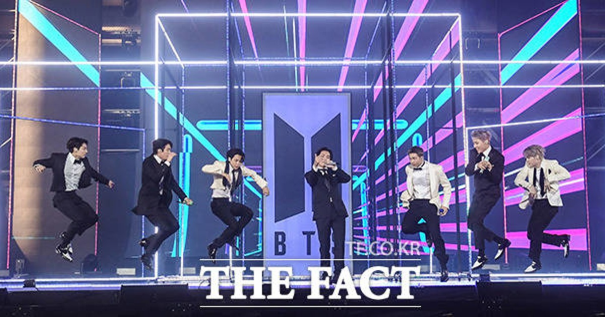 [2021 TMA] 슈트핏 뽐낸 BTS, '버터는 아직 녹지 않아~'