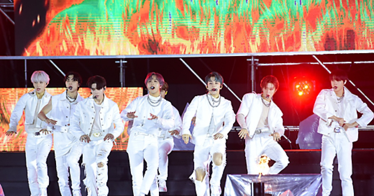 [MD포토] NCT127 '눈부신 포퍼먼스'
