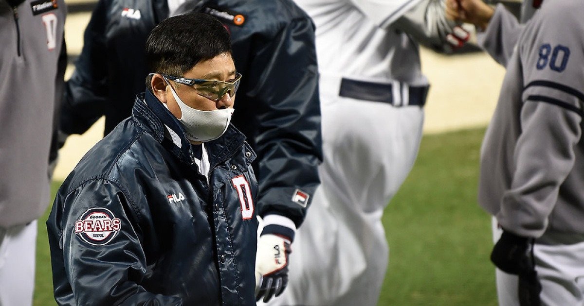 김태형 감독 "LG와 준PO 우리는 상황 따라 움직이겠다" [WC2]