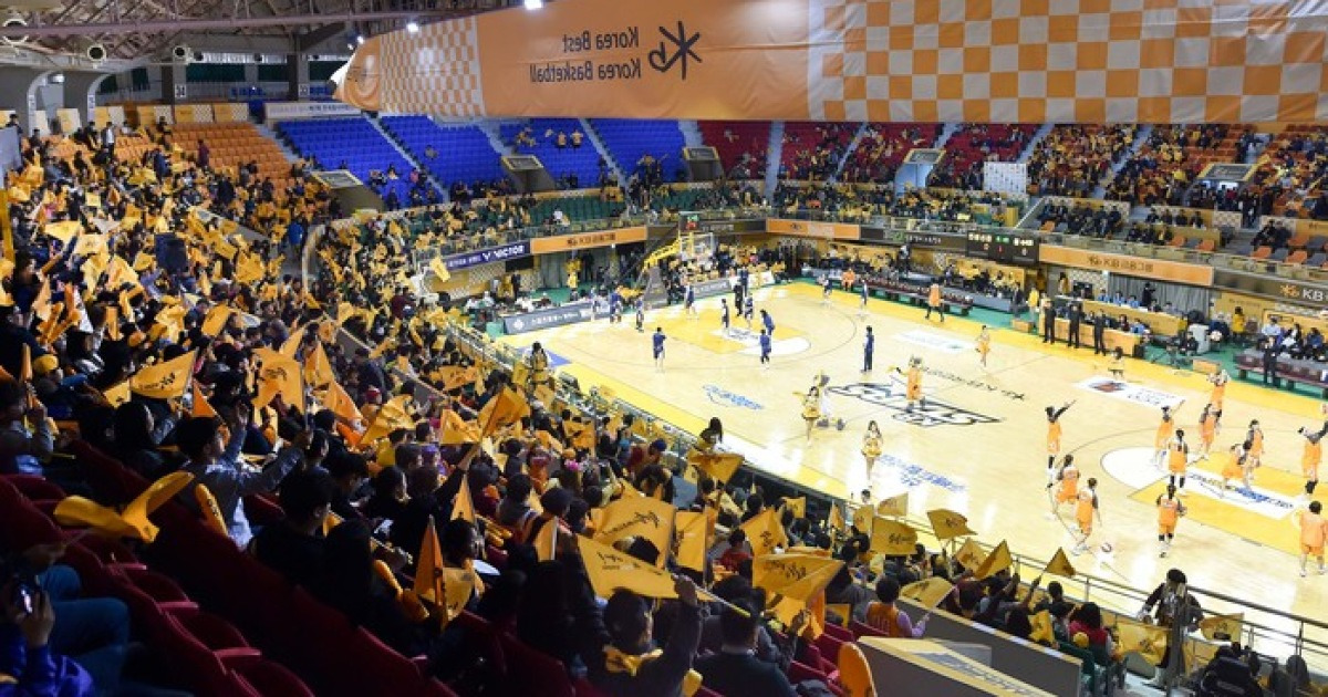 [연맹소식] '드디어 직관 가능' WKBL, 11일부터 100% 관중 입장 허용