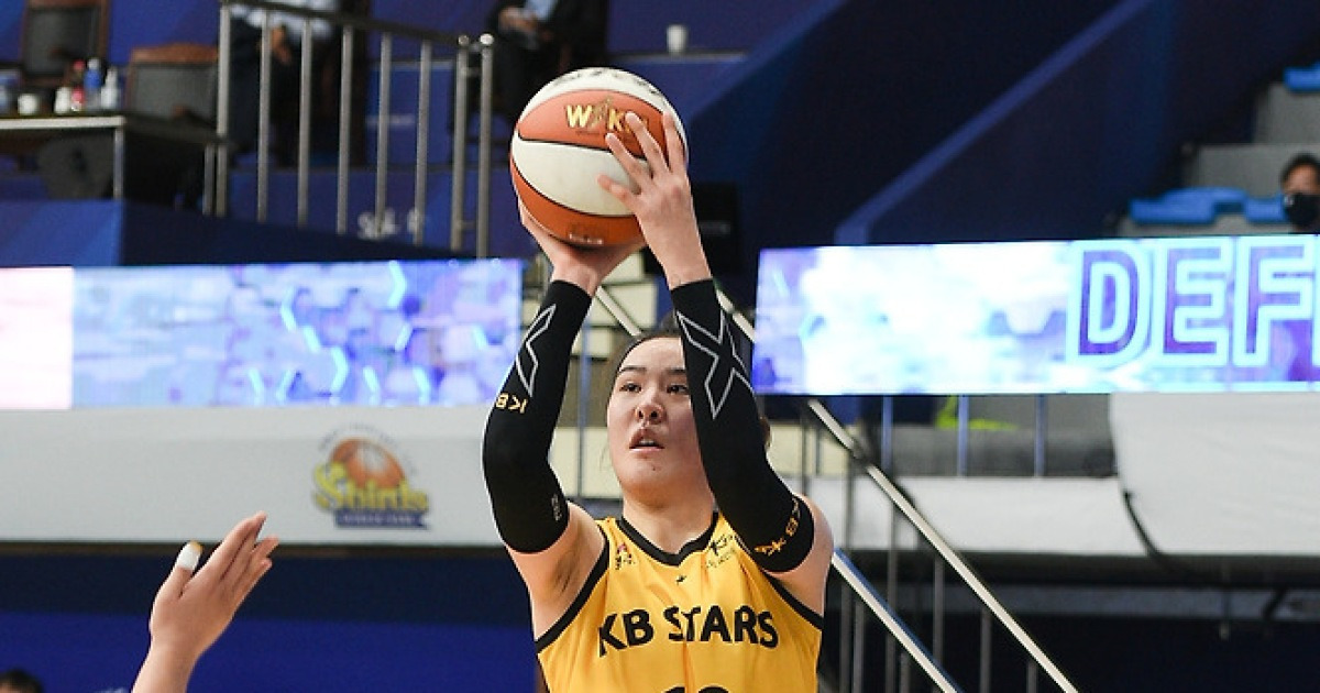 KB 5연승 이끈 박지수, WKBL 1R MVP 선정