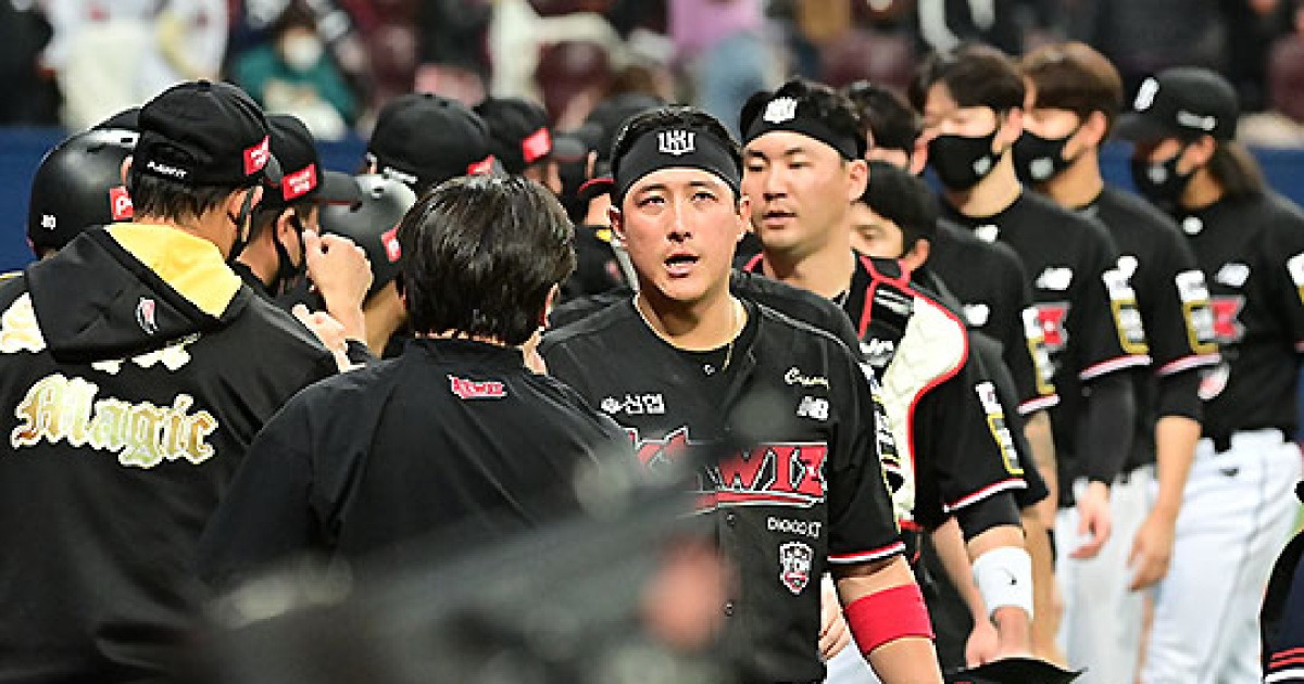 통합우승에 단 1승 남겨둔 KT [MK포토]