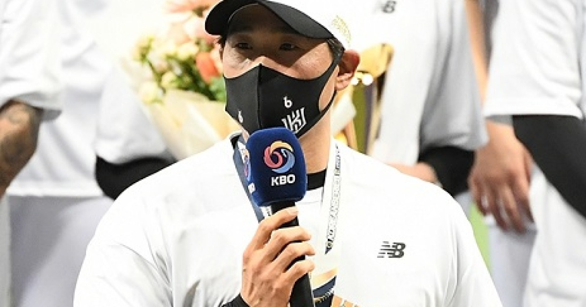 생애 최고의 순간 박경수 "우승·MVP 기쁨, 말로 표현이 안 된다" [KS4]