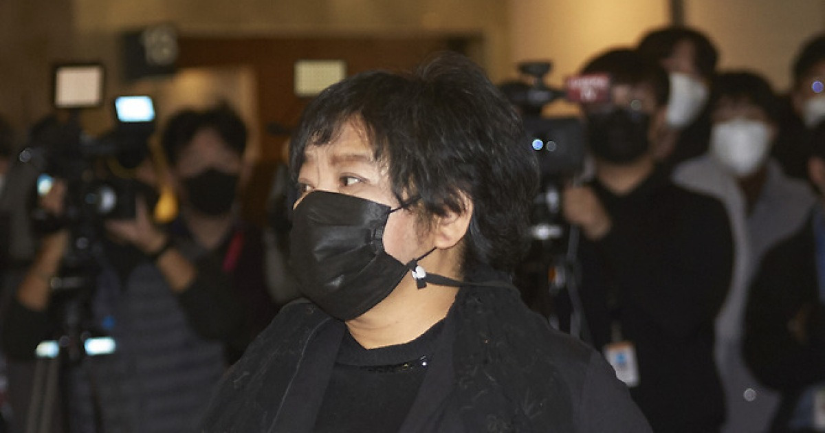 故 전두환 빈소 향하는 딸 전효선 씨
