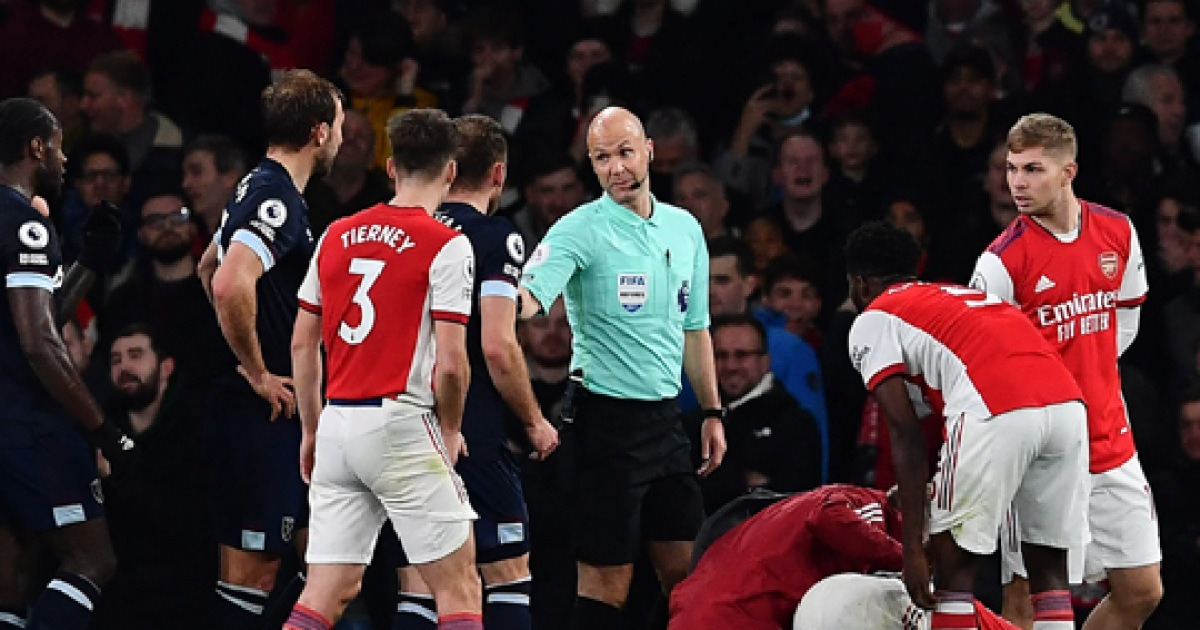 전 EPL 심판, "아스널이 얻은 PK는 명백한 오심..VAR 봤어야 해"