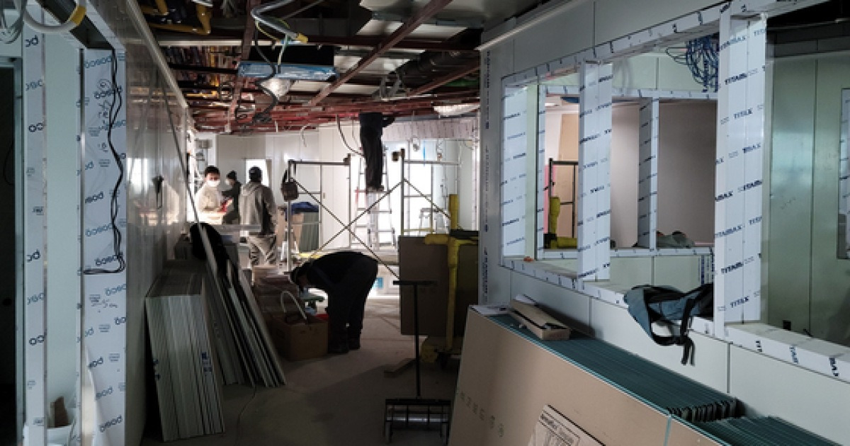 Moon orders hospitals to treat more critical patients, secure I.C.U. beds