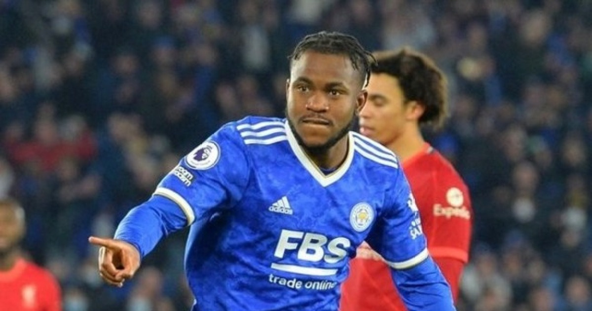 [EPL 리뷰] '살라 PK 실축' 리버풀, 레스터에 0-1 패..선두 경쟁 난항