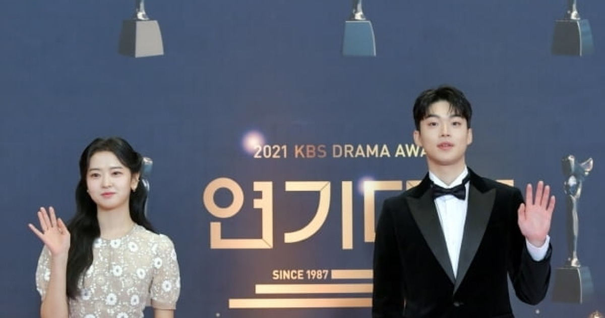 [TEN 포토] 황보름별-김강민 '잘어울리는 커플'(KBS 연기대상)