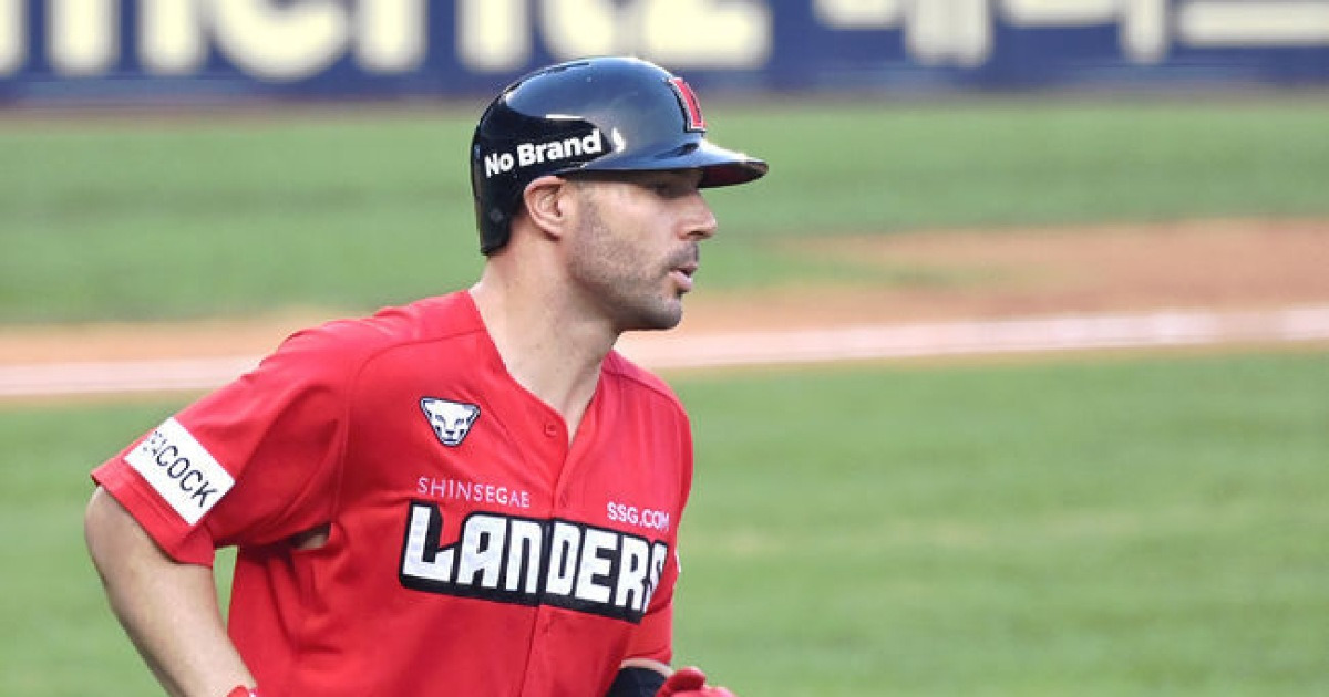 KBO 155홈런 타자, 캐나다에서 코치로 변신..옛 동료 "성격 좋아 잘 가르칠 것"