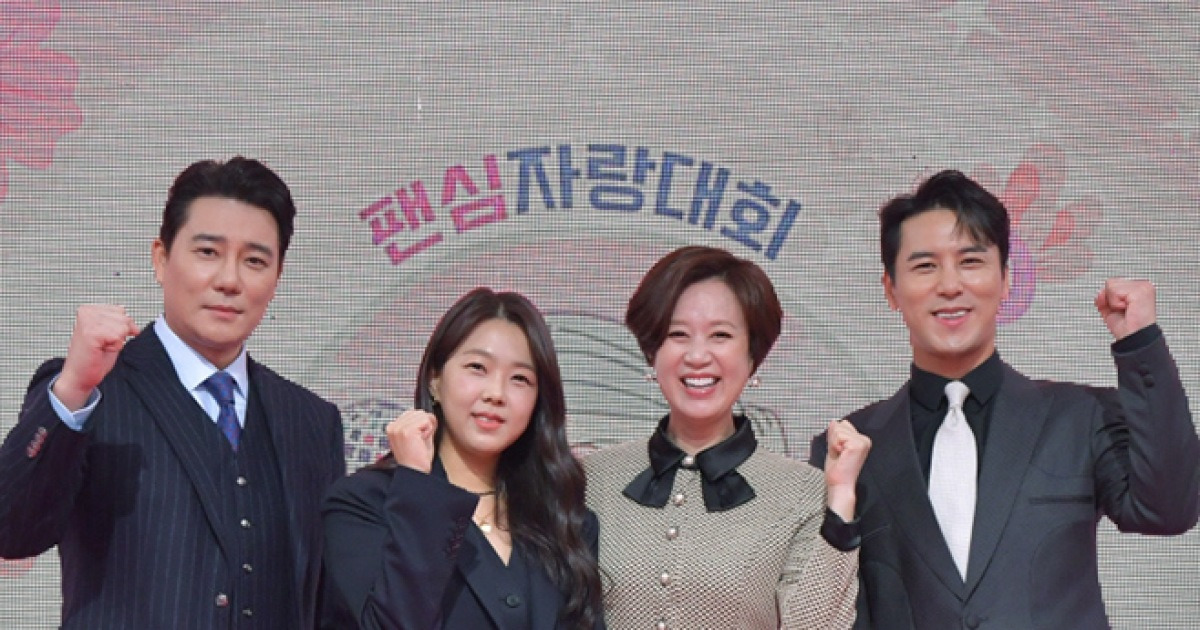 [TD포토] 주접이 풍년 편은지PD와 3MC