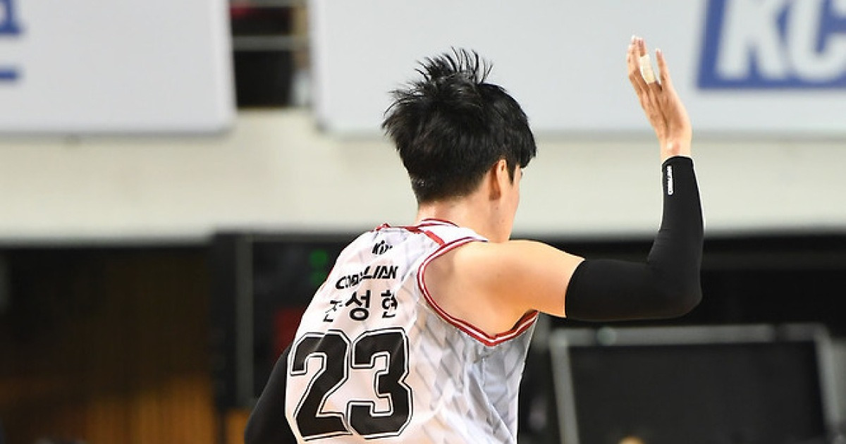 '전성현 극적 위닝샷' KGC, KCC 3연승 저지