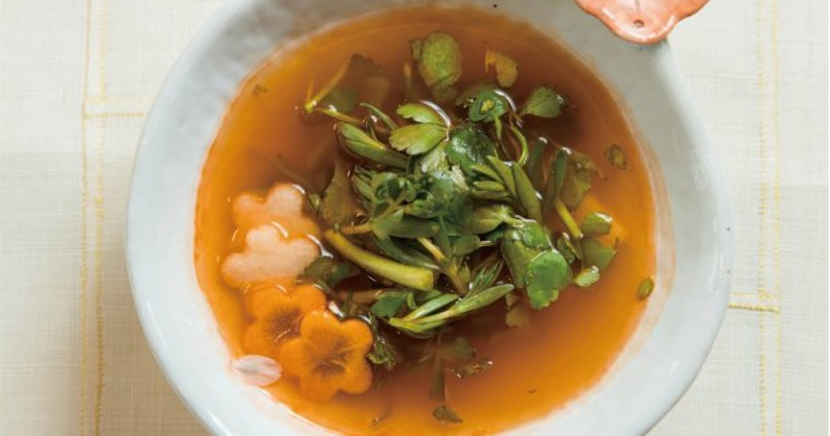 [Temple to Table] Refreshing spring veggies, stringy stonecrop water kimchi