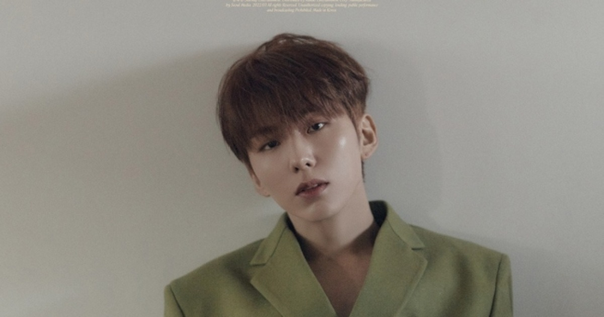 솔로 데뷔 몬스타엑스 기현 보이저 화보 공개 부드러운 카리스마