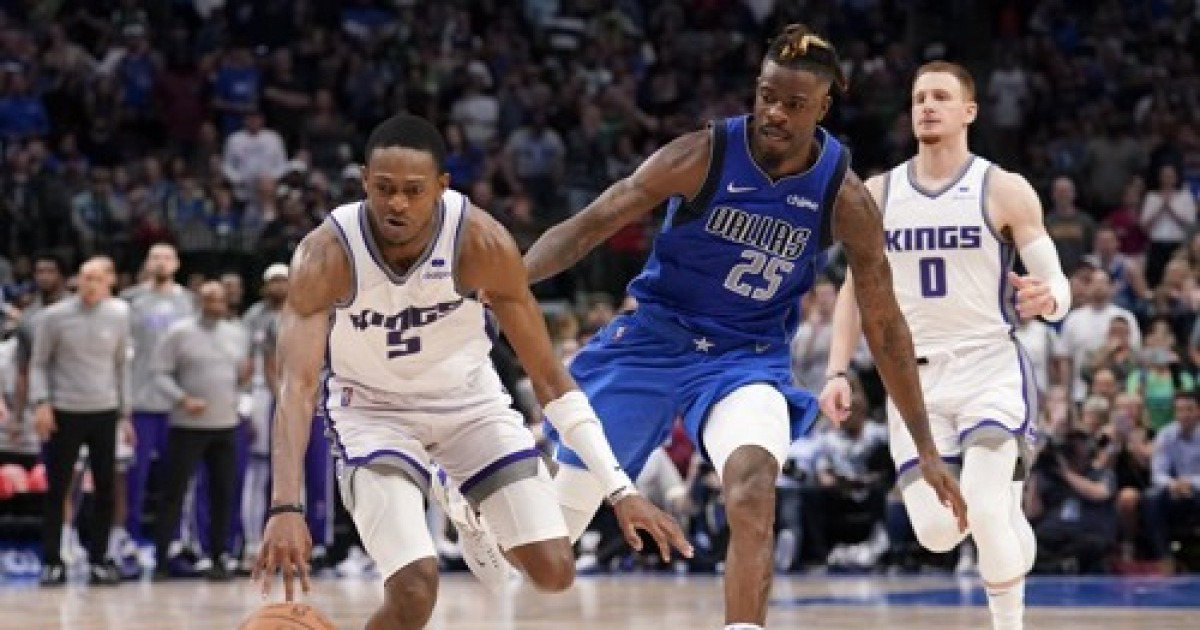 Kings Mavericks Basketball