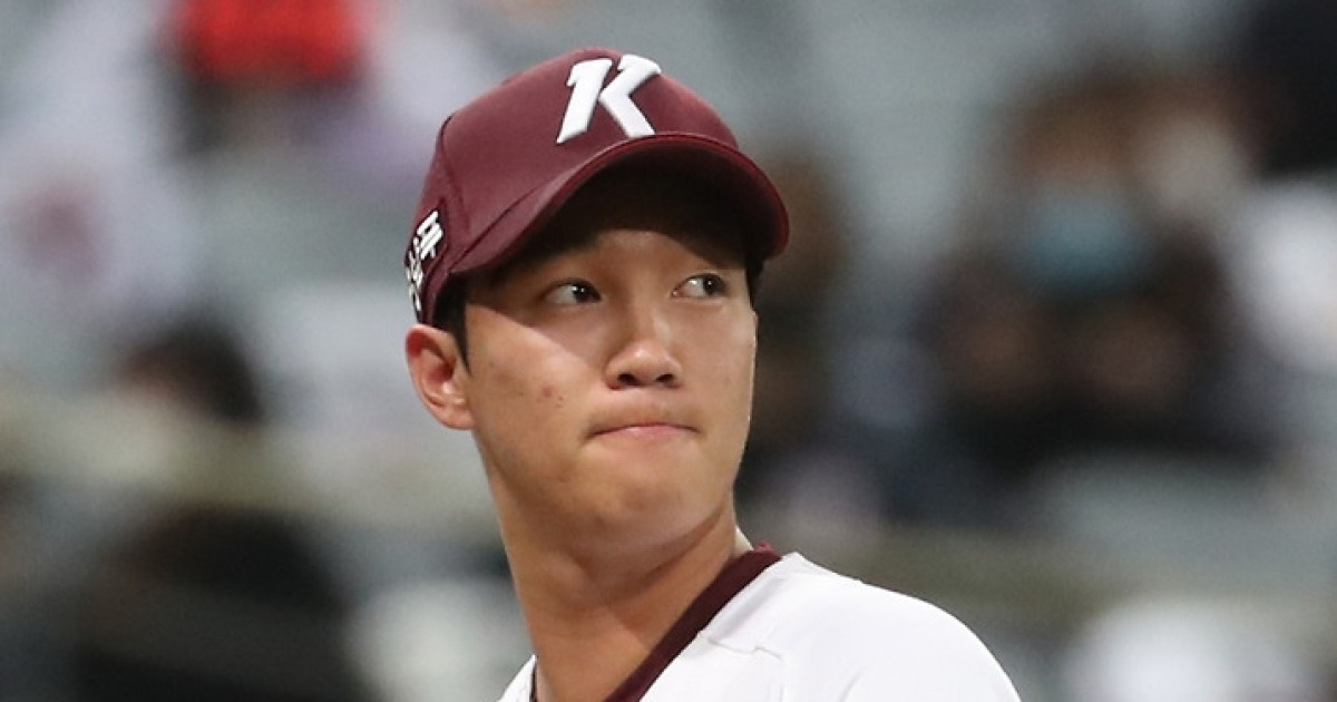 푸이그도 헛스윙 삼진! 안우진, 청백전 2이닝 2K 무실점 '최고 155km'