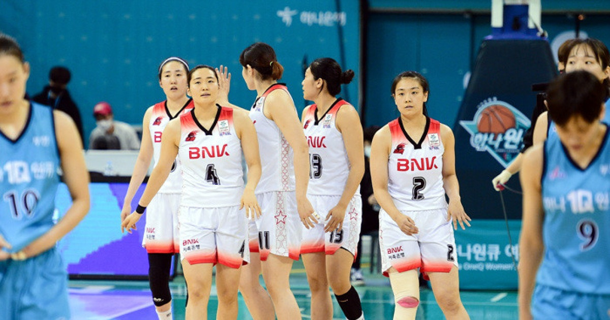 [뒷북STAT] BNK, 1Q 10점 열세→15점 차 역전승..역대 5번째