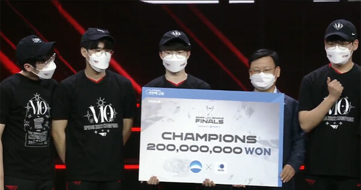 페이커 맹활약 T1, LCK 스프링 우승..V10 대기록 썼다