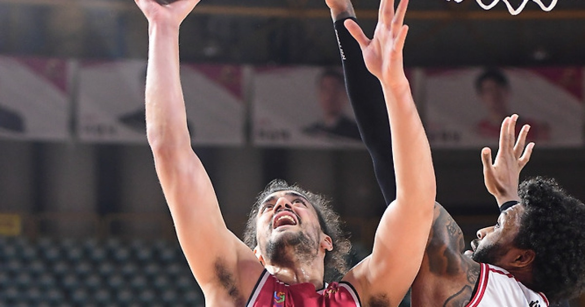 '마레이 26득점 22리바' LG, KGC 제압..6위 가스공사 1G 차 추격