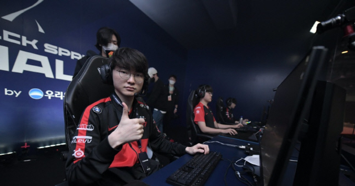 유일무이 LCK 'V10' 달성 '페이커' 이상혁 "팀원들 버스를 탔다"[SS인터뷰]