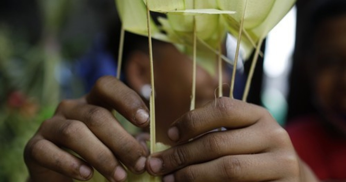 PHILIPPINES LENT PALM SUNDAY