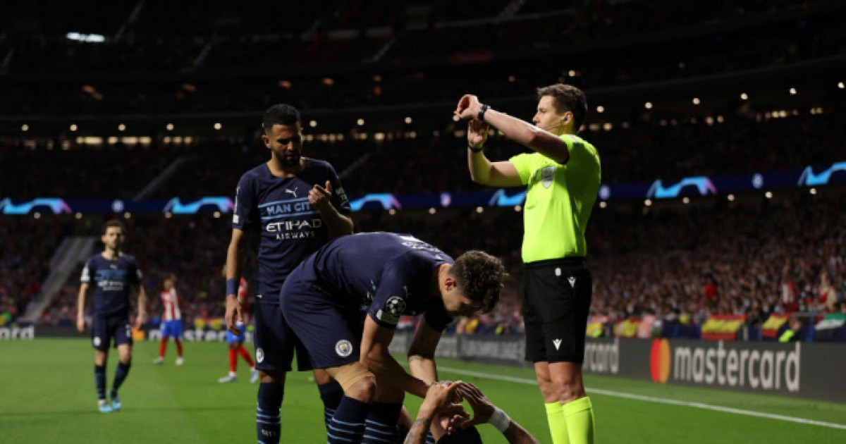 맨시티, 'UCL 4강' 기쁘지만 않다..'KDB-워커' 부상 이탈 우려+칸셀루 징계