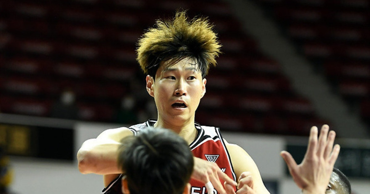 KT-KGC 4강 PO, 2쿼터 잘 해야 승리 보인다