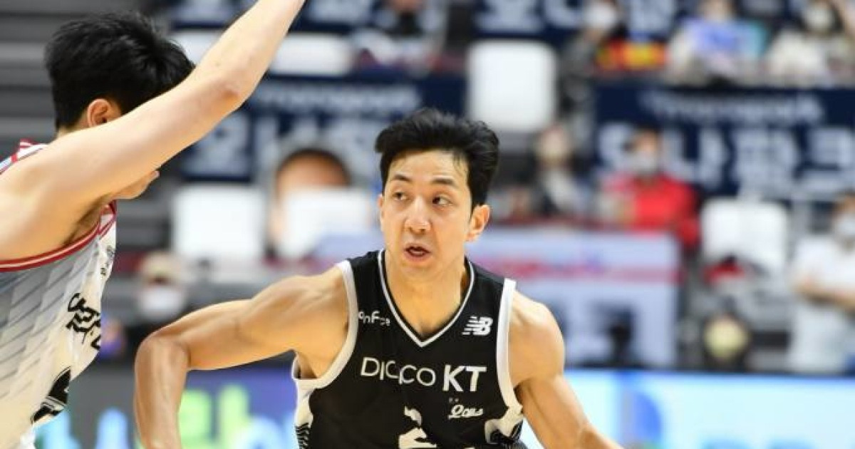 허훈 넣고 정성우 막고..KT, KGC 뿌리치고 1차전 제압 [KBL PO]