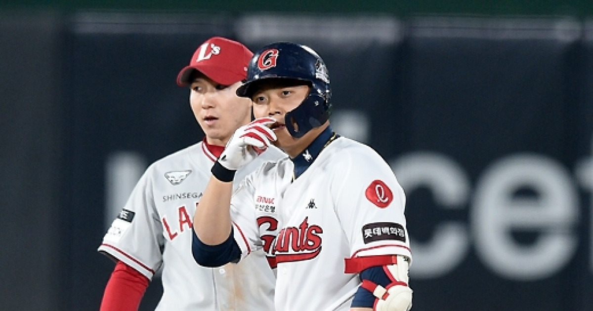 '홈런·타율' 독보적 1위 한동희, 'KBO+ML 149승' 김광현도 인정했다