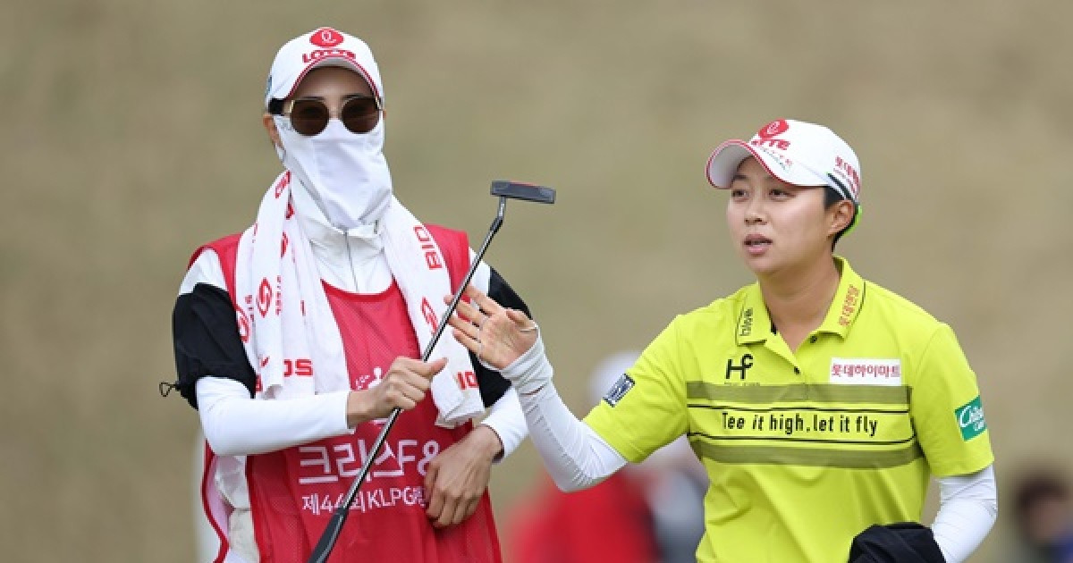 'KLPGA 챔피언십 3R 선두' 김효주 "60대 타수 유지 만족"