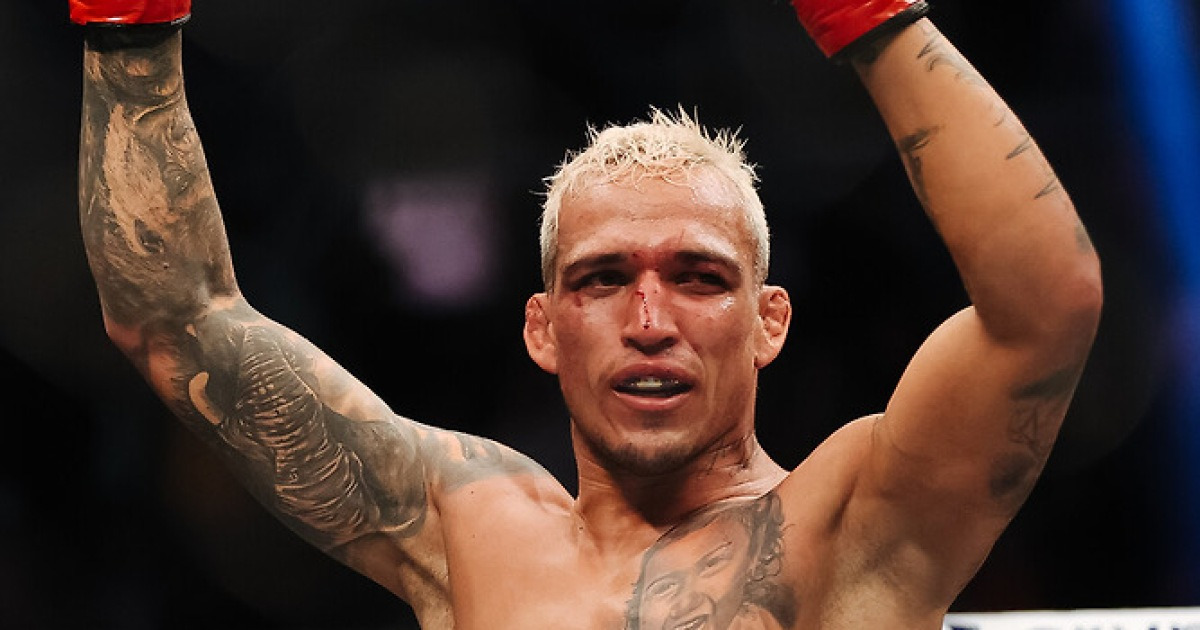 [UFC] "맥그리거 덤벼라"..하빕 잇는 최강자 올리베이라, 개이치에게 RNC승