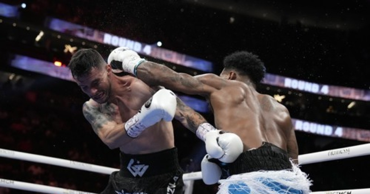 Love Valenzuela Boxing