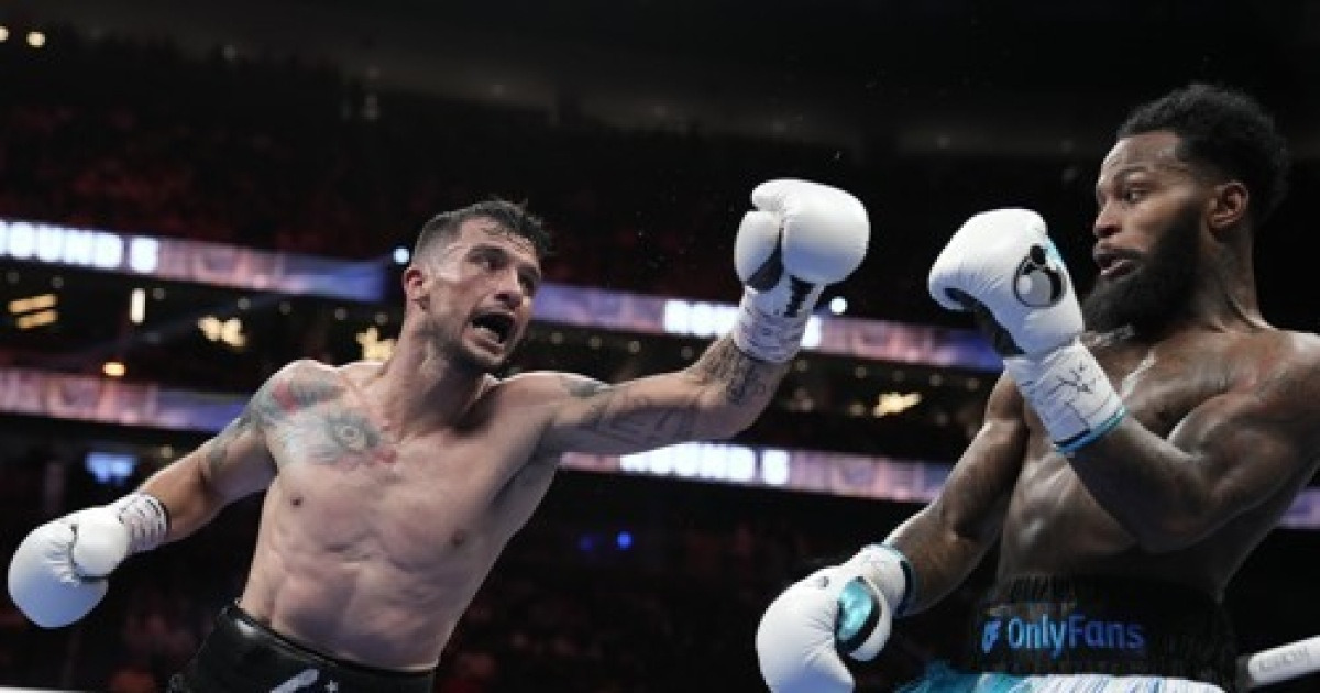 Love Valenzuela Boxing