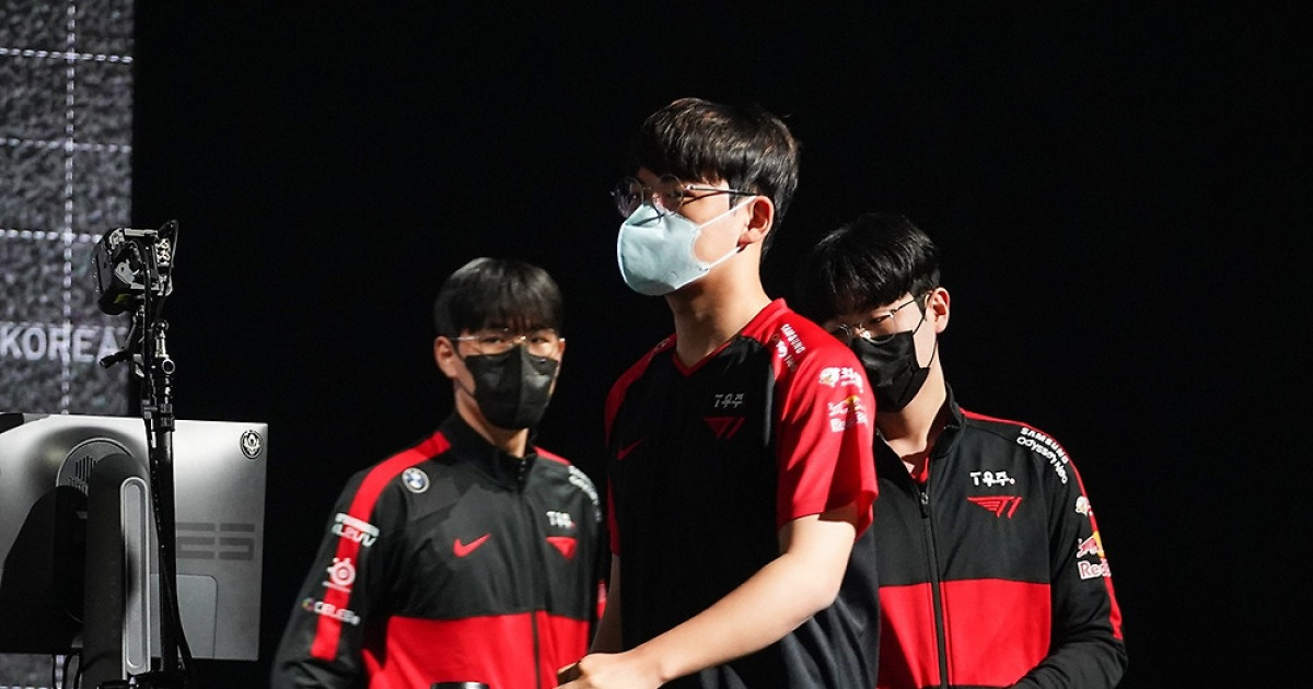[MSI] T1, G2 연승 끝낸 PSG 탈론 꺾고 4승 고지