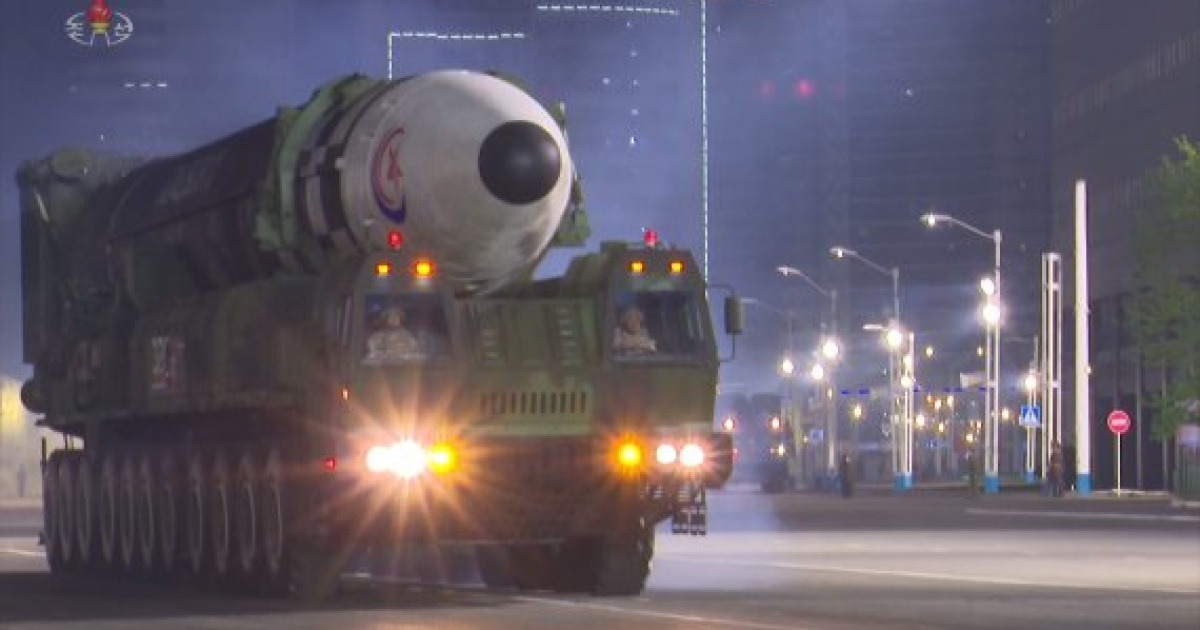 北, 한·미·일 겨눈 ICBM·SRBM 동시 도발..尹 "확장억제 실질조치" 지시