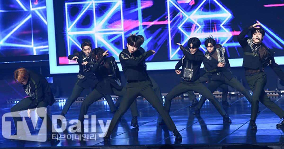 [TD포토] T1419 '파워풀한 무대'