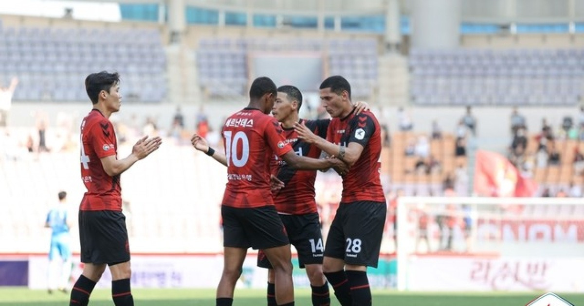 [b11 현장] 해트트릭+2G 1AS+1G 1AS, 역대급 대승 연출한 경남 브라질 트리오의 폭발력