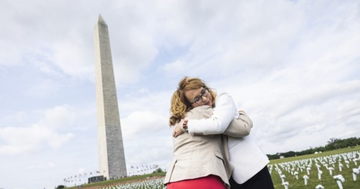 epaselect USA GUN VIOLENCE MEMORIAL