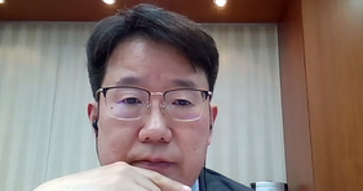 SKB vs 넷플릭스 '다윗과 골리앗'..한국 시장 '고무적'[OTT온에어]