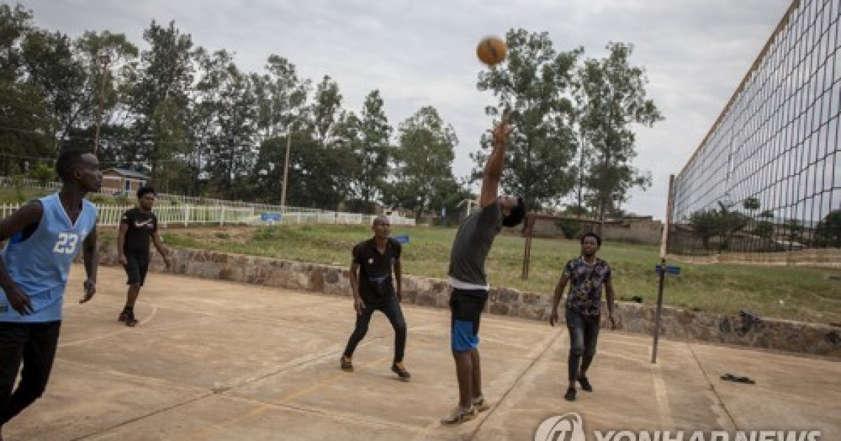 Migration Rwanda Britain