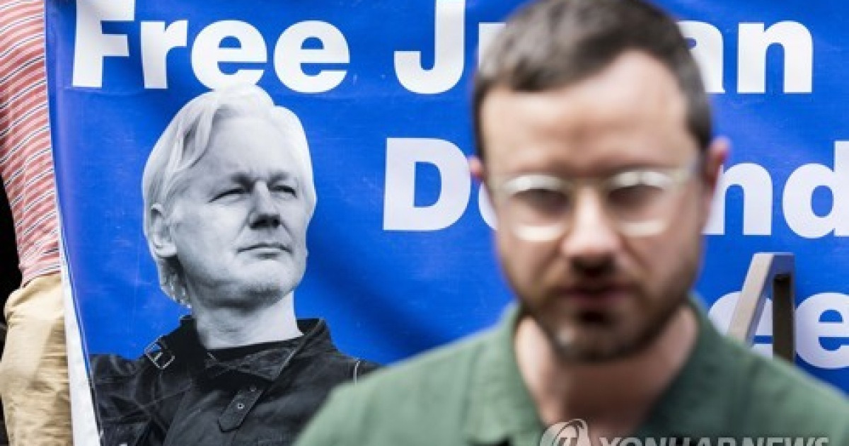 USA NEW YORK ASSANGE FAMILY PRESS CONFERENCE