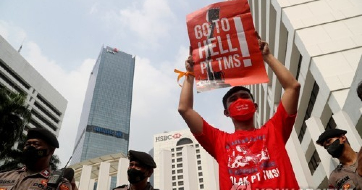 INDONESIA CANADA MINING PROTEST