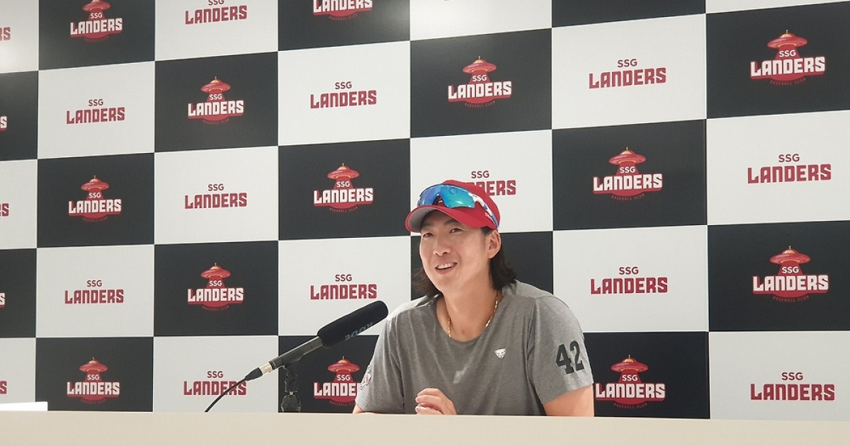 406일만의 복귀전서 152km '쾅'..SSG 문승원 "아드레날린이 솟았나봐요"